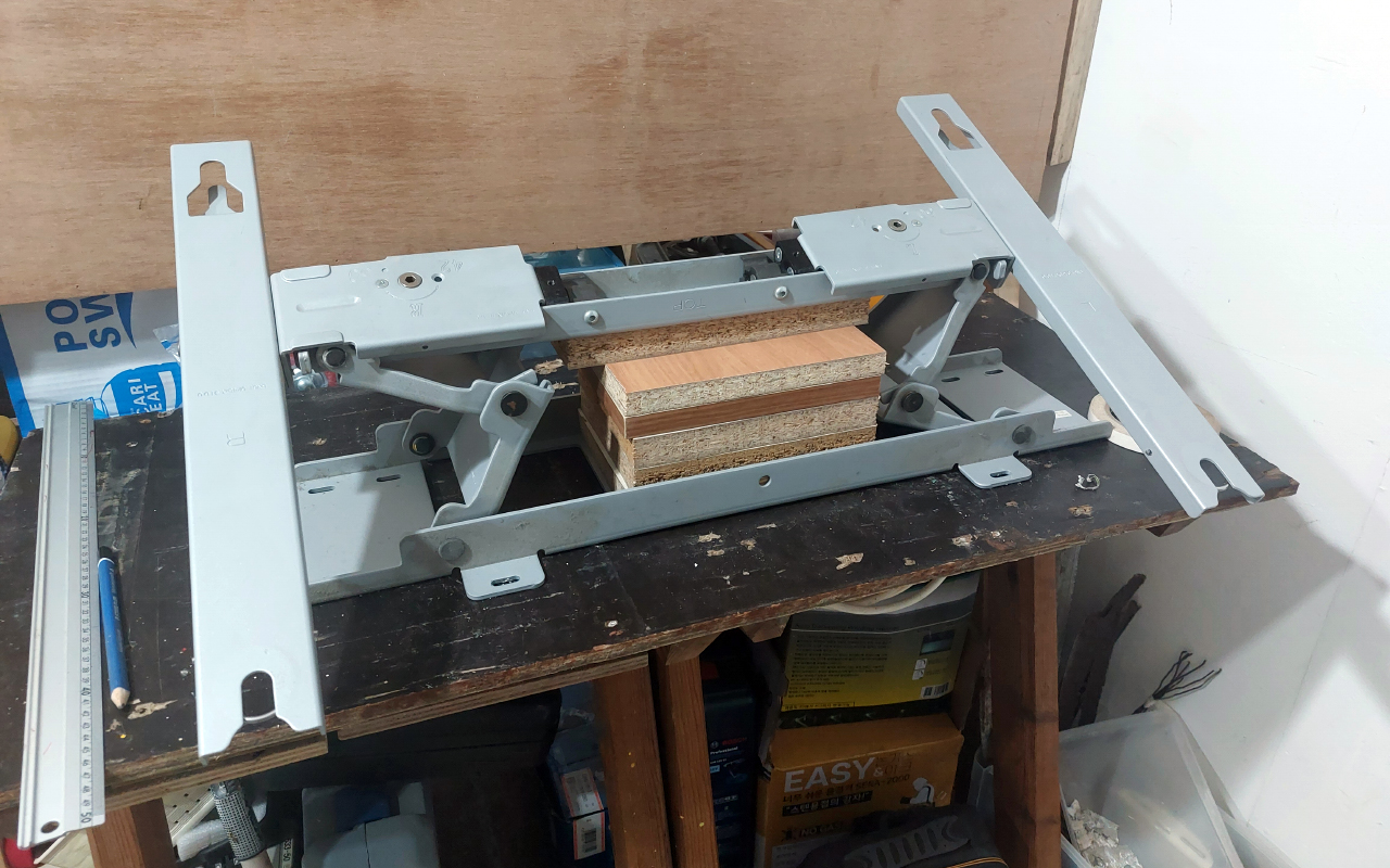 Angled Table – 1stfootprint.art